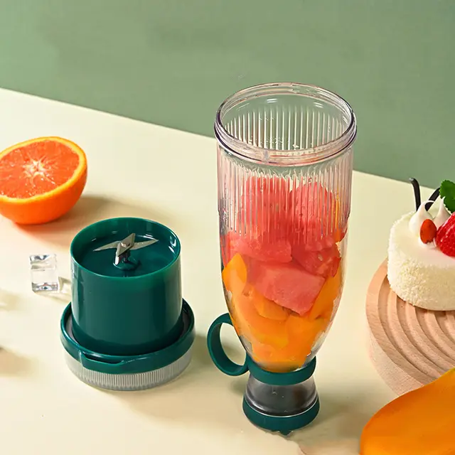 Electric Portable Mini Juicer Bottle | Wireless Personal Size Juicer B ...