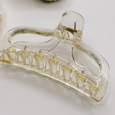 Transparent Light Brown Hair Clutcher– Oralia India