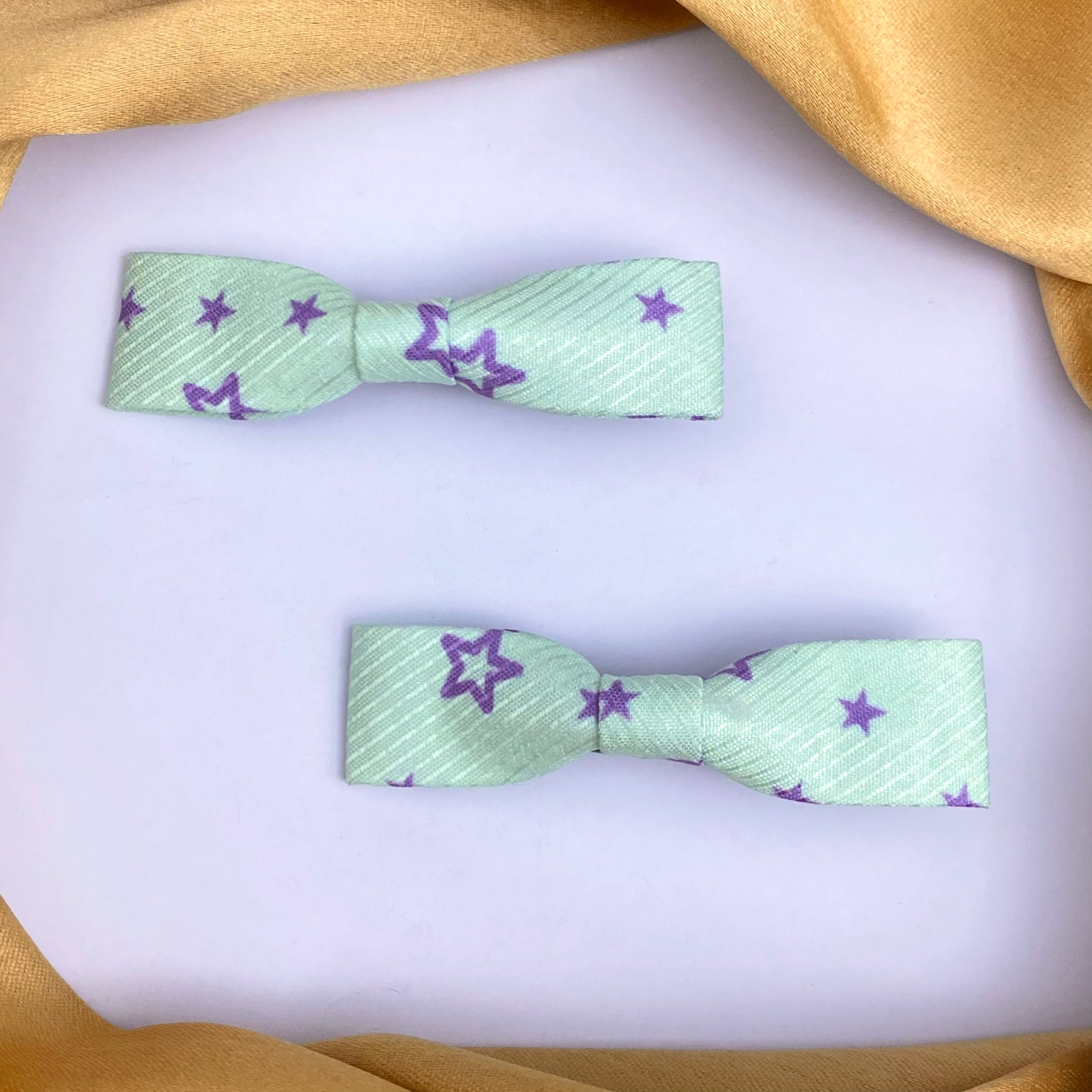 Green Stars Print Bows Pair– Oralia India
