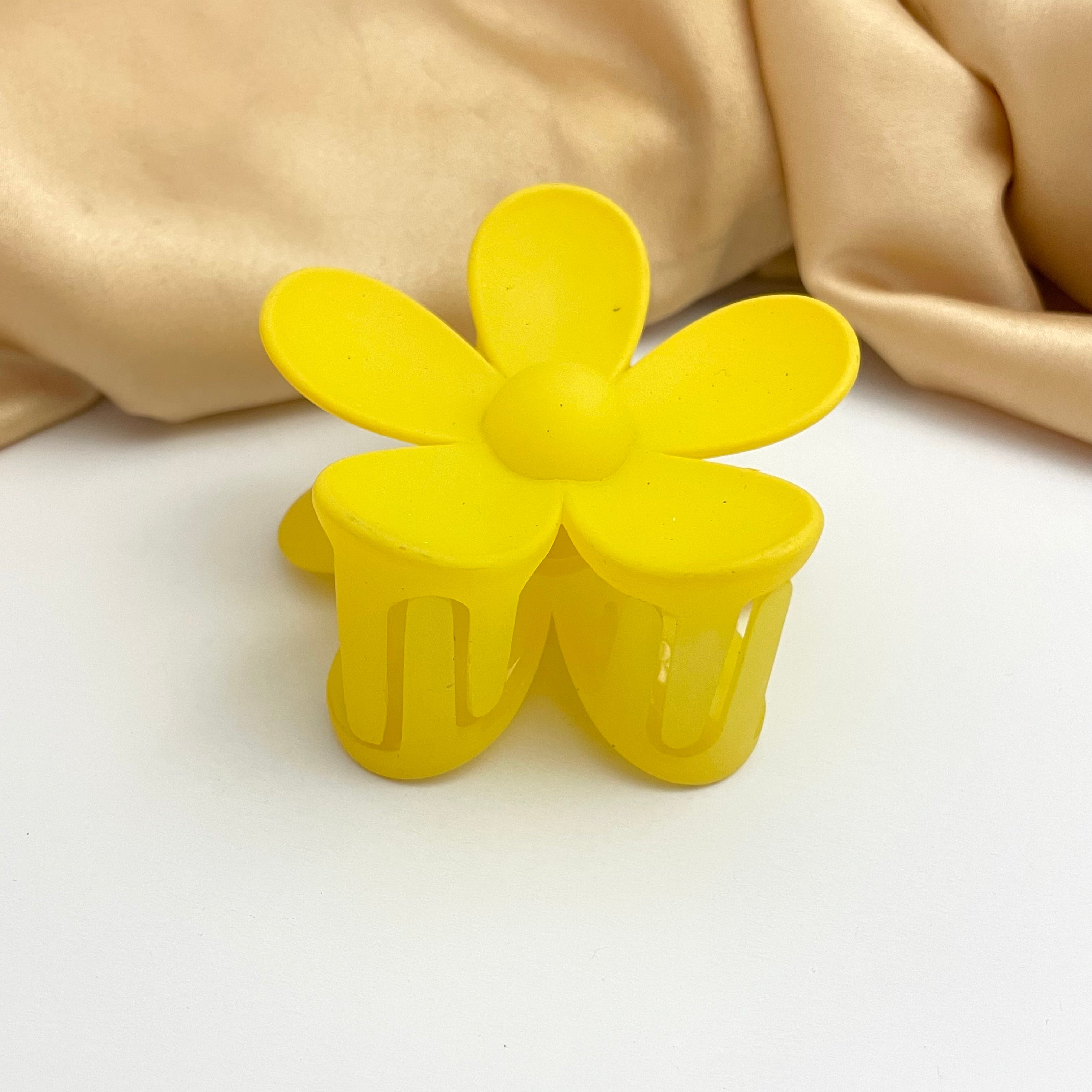 Yellow Flower Designed Hair Clutcher (D-5)– Oralia India