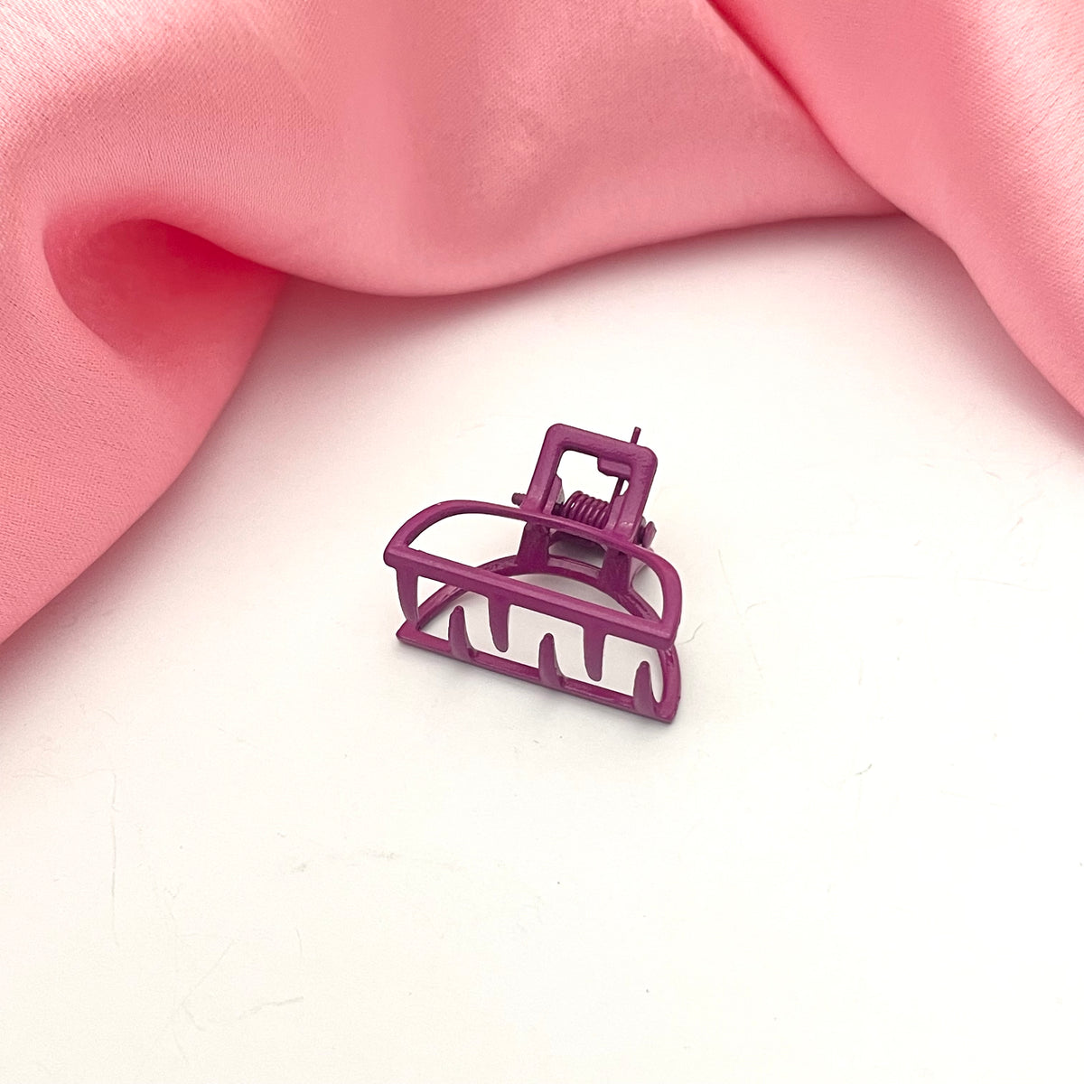 Oralia Purple Colour Metal Mini Hair Clutcher– Oralia India